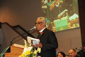 Rev.-Dr.-Frank-Reid-gives-closing-words-of-comfort-to-the-family | AFRO ...