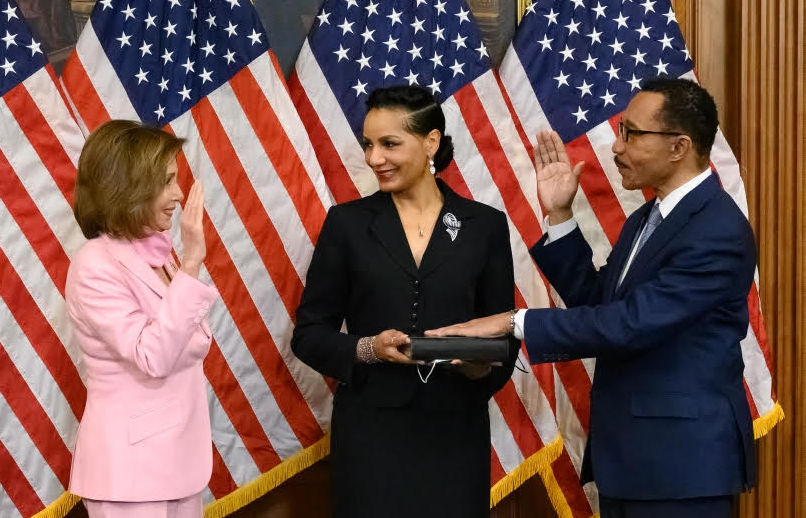Swearing In Ceremony of U.S. Rep. Kweisi Mfume | Afro