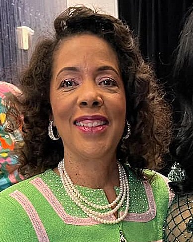 CUT 1_ International First Vice President of Alpha Kappa Alpha Sorority ...