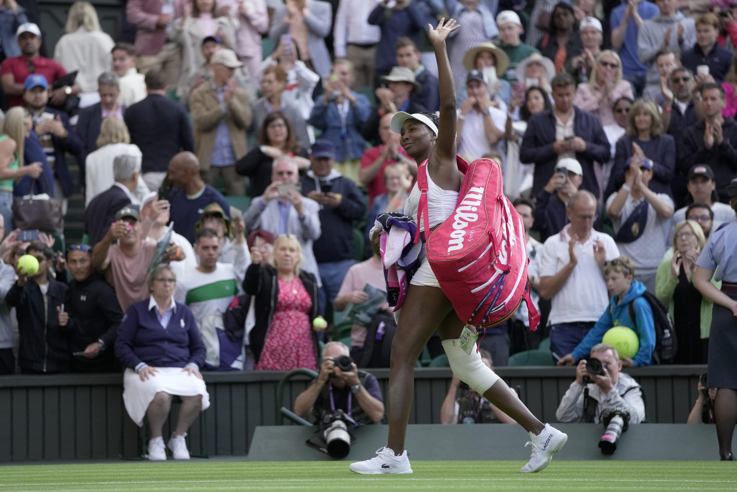 Venus Williams falls early in her first match at her 24th Wimbledon and ...